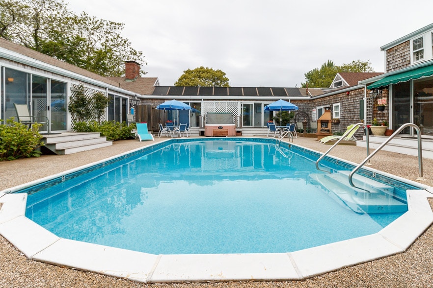 2504 Main St, West Barnstable, MA 02668 - Hotel For Sale Cityfeet.com