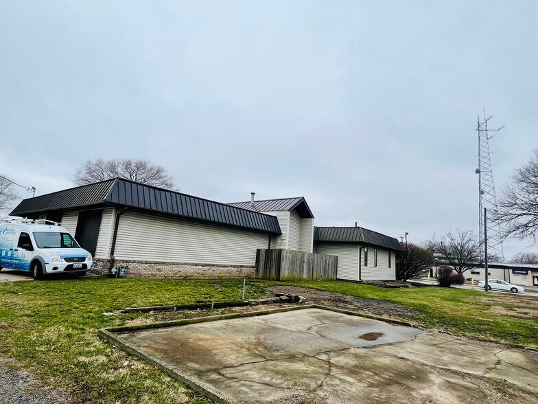1234 N Water St, Decatur, IL 62521 - Office For Sale Cityfeet.com