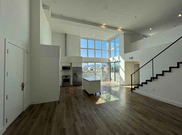 901 Vine St, West Hollywood, CA 90038 - Multi-Family For Lease Cityfeet.com