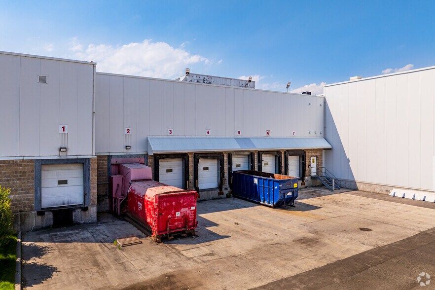 9750 Boul Des Sciences, Anjou, QC H1J 0A1 - Distribution For Sale ...