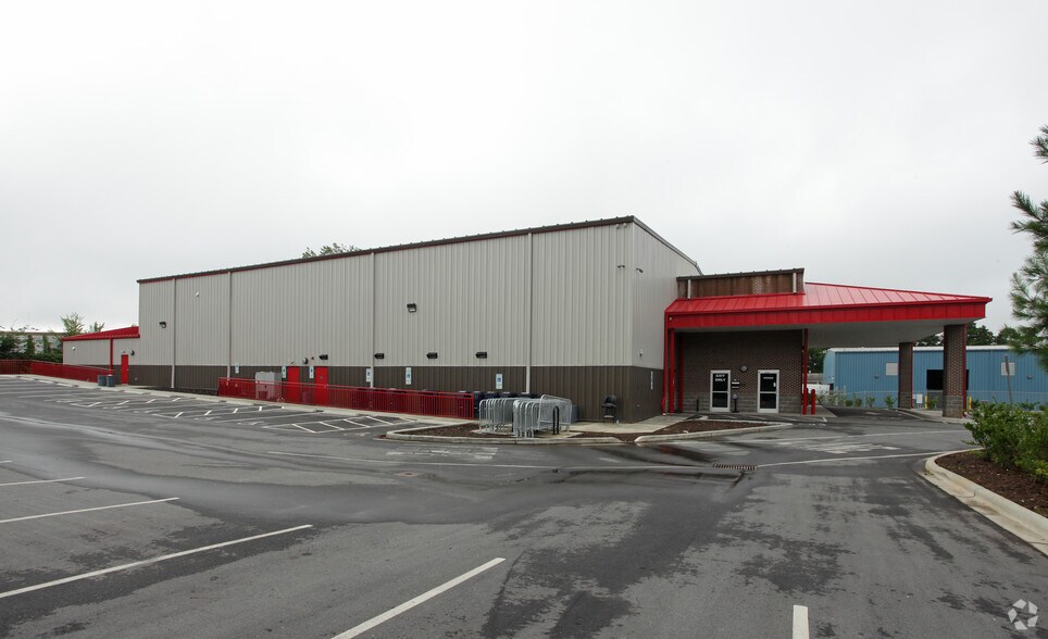 3049 Scott Futrell Dr, Charlotte, NC 28208 - Bar For Sale Cityfeet.com