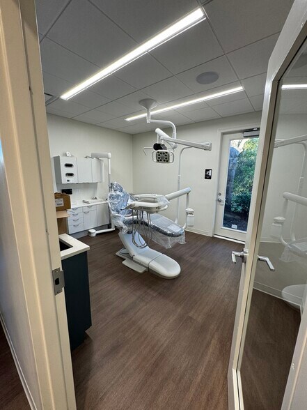 11512 Lake Mead Ave, Jacksonville, FL 32256 - Medical For Sale Cityfeet.com