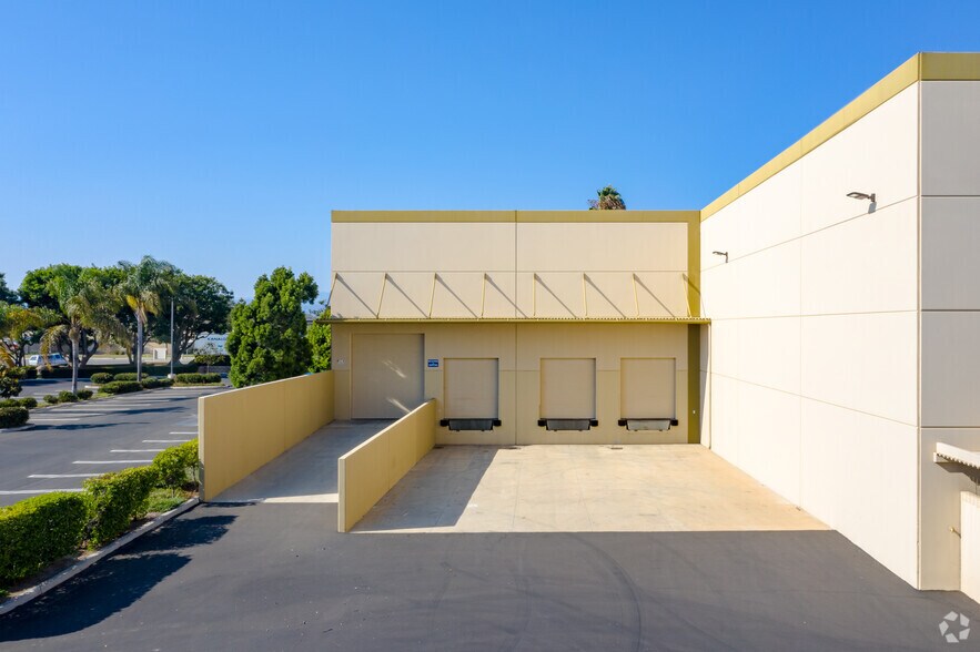 2220 Camino Del Sol, Oxnard, CA 93030 - Industrial For Lease Cityfeet.com
