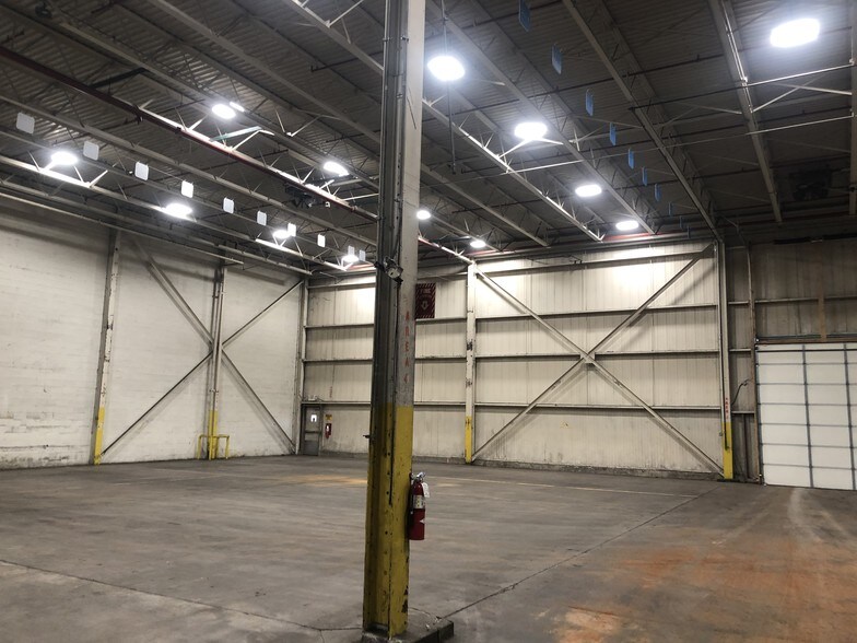 1611 James P Cole Blvd, Flint, MI 48503 - Manufacturing For Sale ...