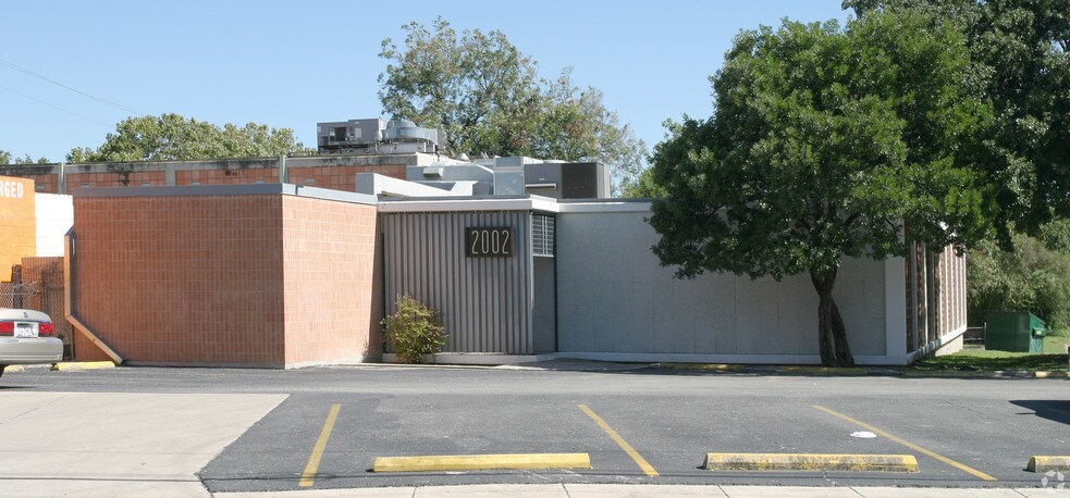 2002 N Saint Marys St, San Antonio, TX 78212 - Lofts/Showrooms For ...