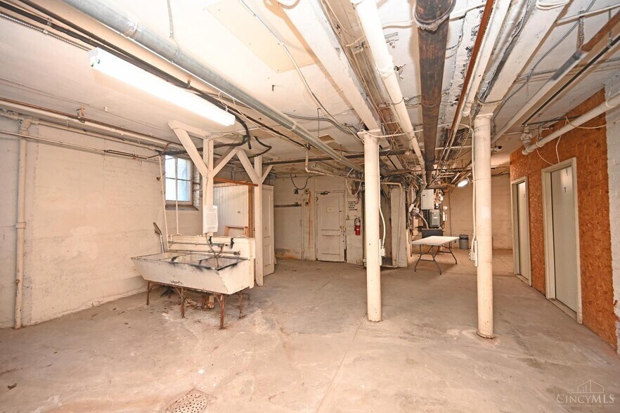 3896 Reading Rd, Cincinnati, OH 45229 - Apartments For Sale Cityfeet.com