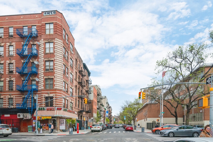 211 Henry St, New York, NY 10002 - Multi-Family Cityfeet.com