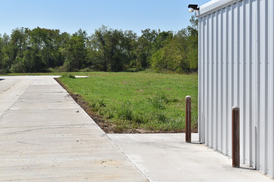 11475 Hwy 90, Beaumont, TX 77713 - Warehouse For Sale Cityfeet.com