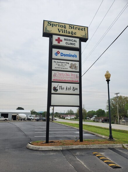 402-410 N Spring St, Sparta, TN 38583 - Retail Cityfeet.com