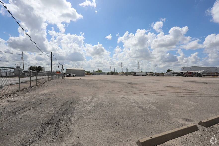 711 McCarty St, Houston, TX 77029 - Industrial For Lease Cityfeet.com