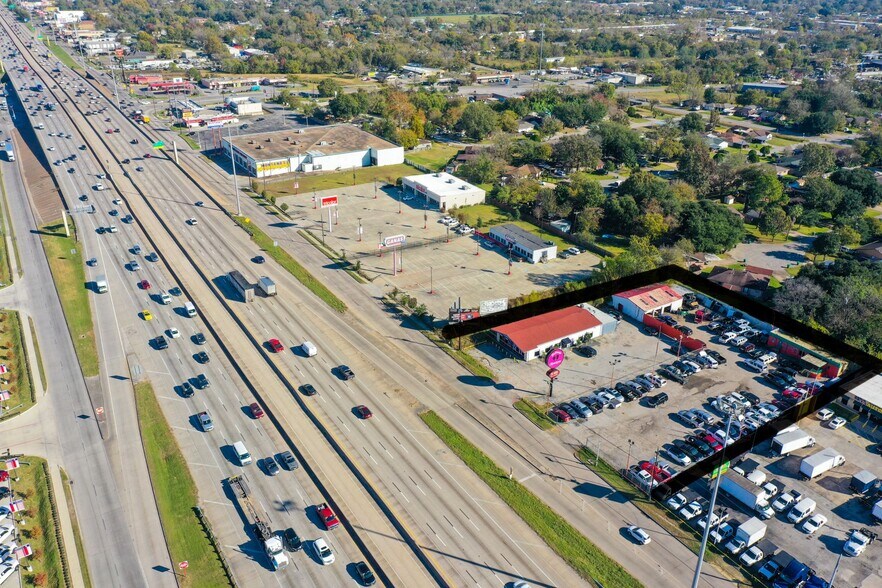 9214 North Fwy, Houston, TX 77037 - Auto Dealership For Sale Cityfeet.com