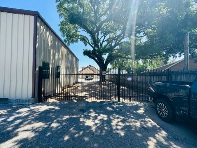 2202 Campbell Rd, Houston, TX 77080 - Industrial For Lease Cityfeet.com