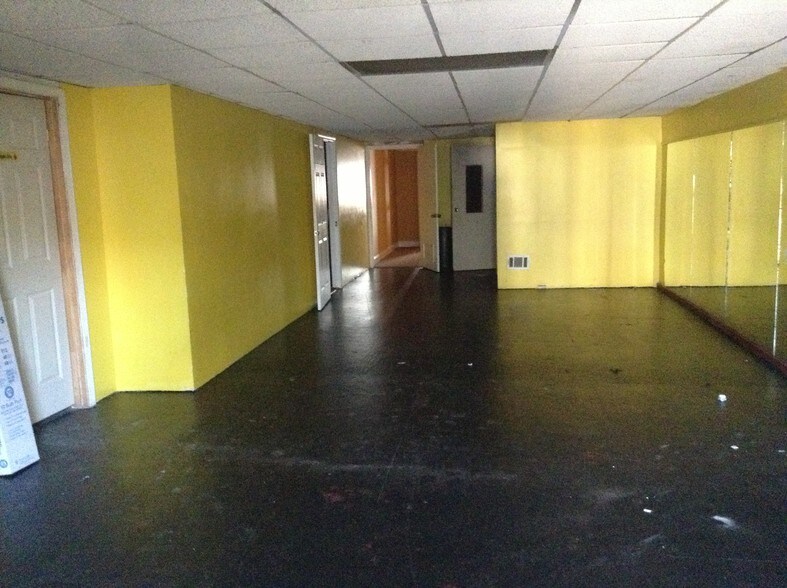 3176-3198 Glenwood Rd, Decatur, GA 30032 - Storefront For Sale Cityfeet.com