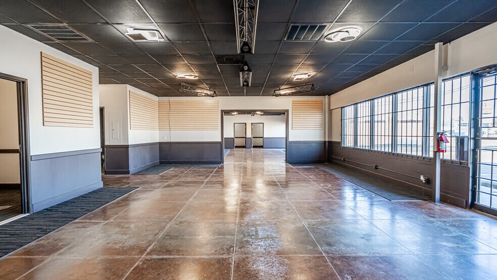 2712-2720 W Division St, Arlington, TX 76012 - Retail Cityfeet.com