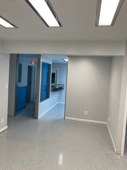 11519 Goodnight Ln, Dallas, TX 75229 - Industrial For Lease Cityfeet.com