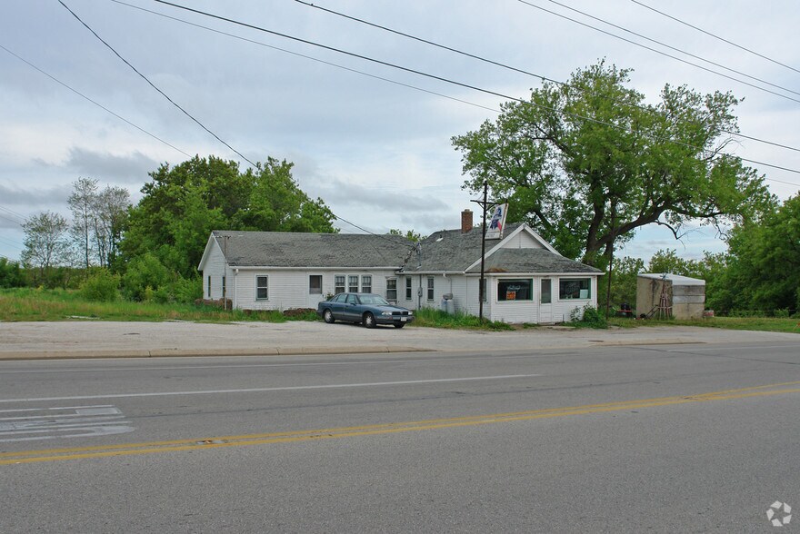 19550 National Ave, New Berlin, WI 53146 - Bar For Sale Cityfeet.com