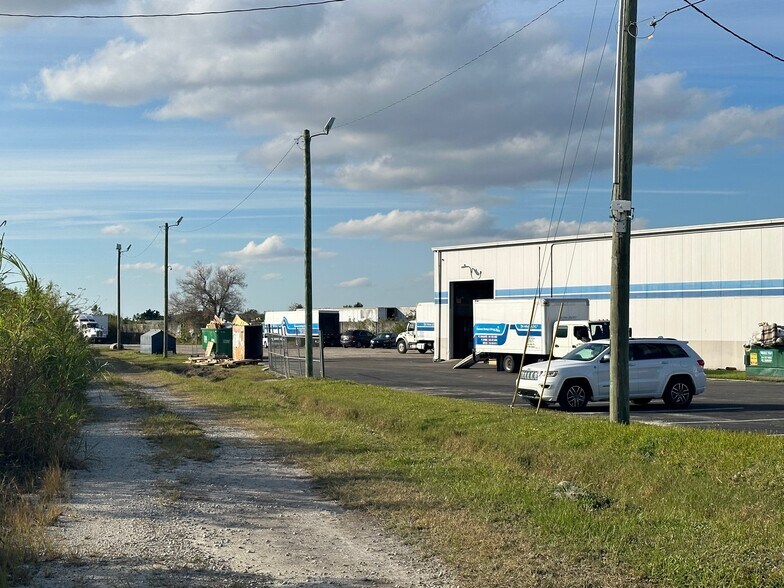 2020 Ortiz Ave, Fort Myers, FL 33905 - Industrial For Lease Cityfeet.com