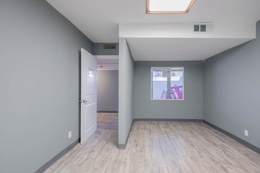 7316 Deering Ave, Canoga Park, CA 91303 - Office Cityfeet.com