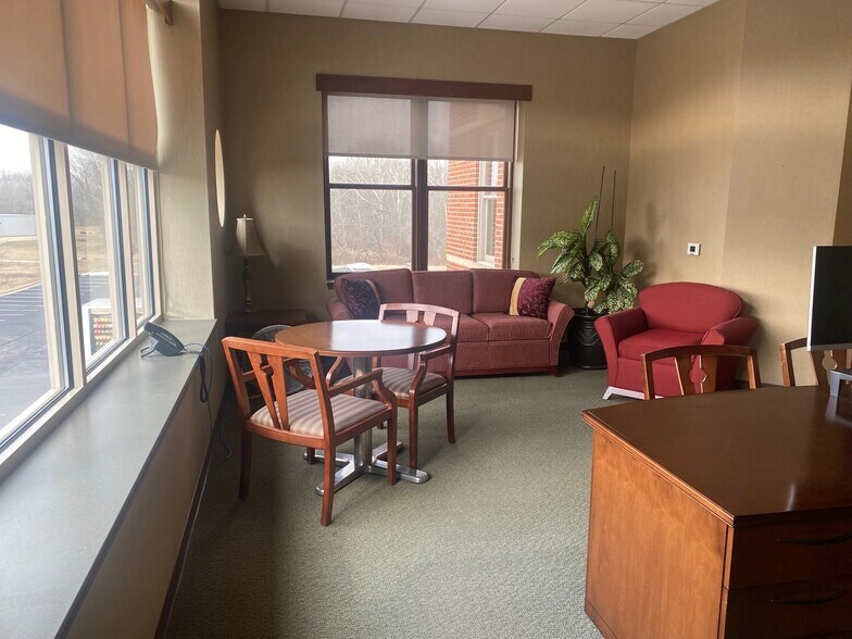 550 S Riverview Dr, Parchment, MI 49004 - Office For Sale Cityfeet.com