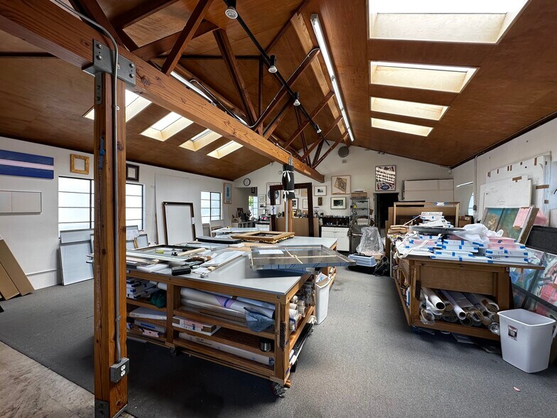 13476-13478 Beach Ave, Marina Del Rey, CA 90292 - Loft Creative Space For Sale Cityfeet.com