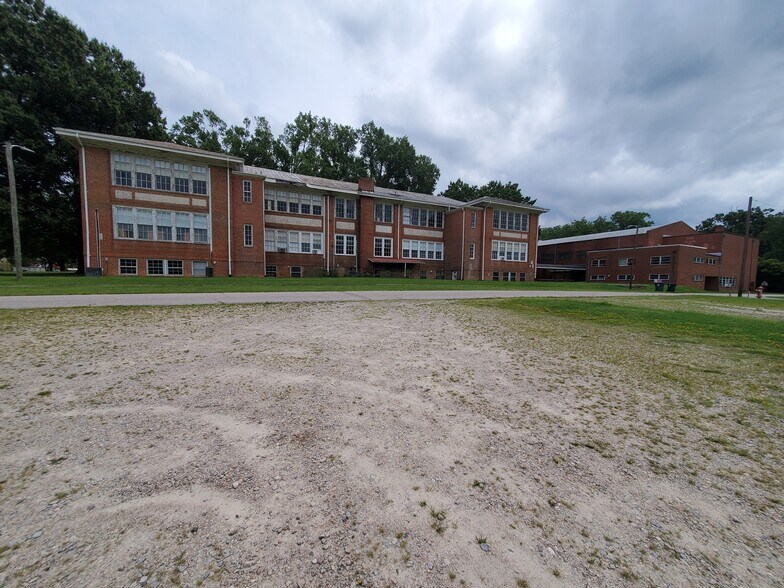 301 Walker Ave, Norlina, NC 27563 - Schools For Sale Cityfeet.com
