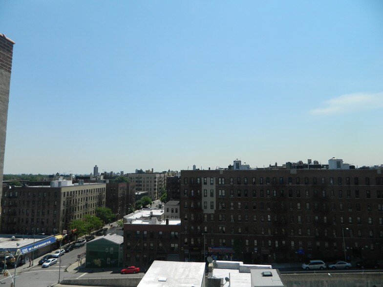 174 E 205th St, Bronx, NY 10458 - Medical Office For Lease Cityfeet.com