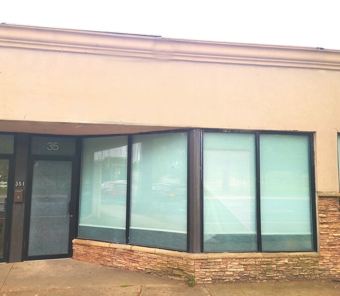 351-357 W Sunrise Hwy, Freeport, NY 11520 - Retail For Lease Cityfeet.com