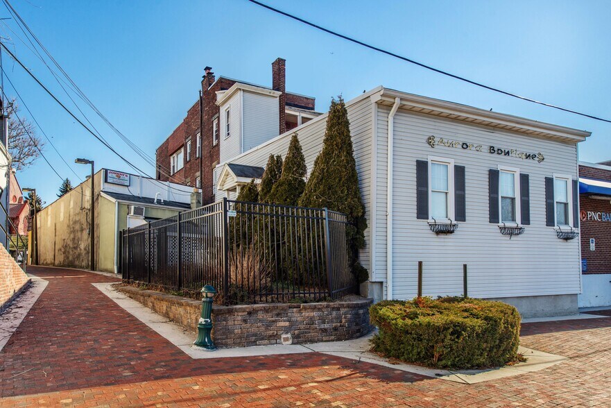 32 Main St, West Orange, NJ 07052 - Storefront Retail Residential For ...