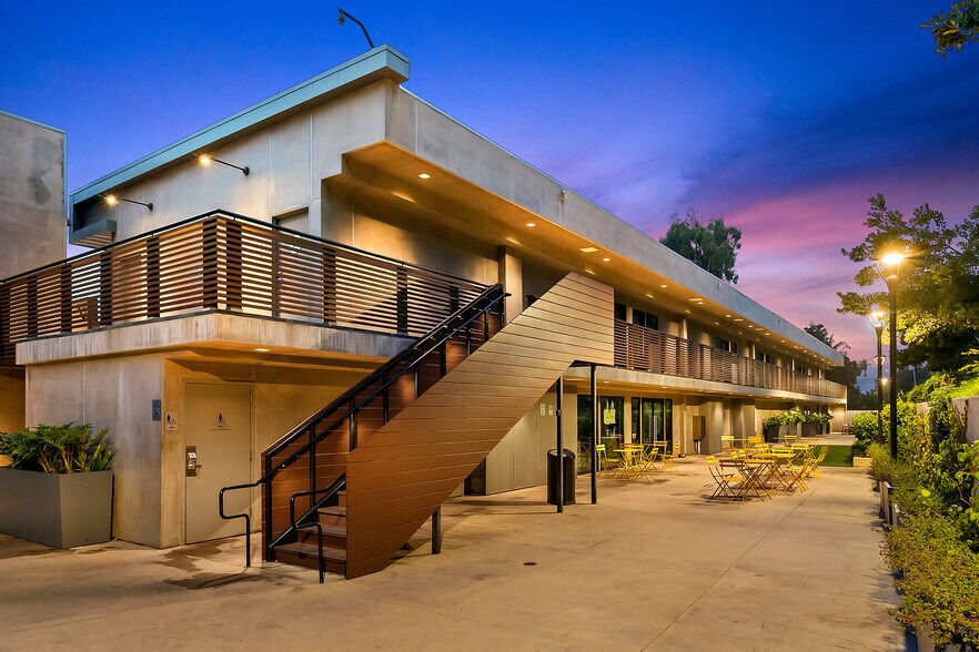 22333 Pacific Coast Hwy, Malibu, CA 90265 - Storefront Retail Office ...