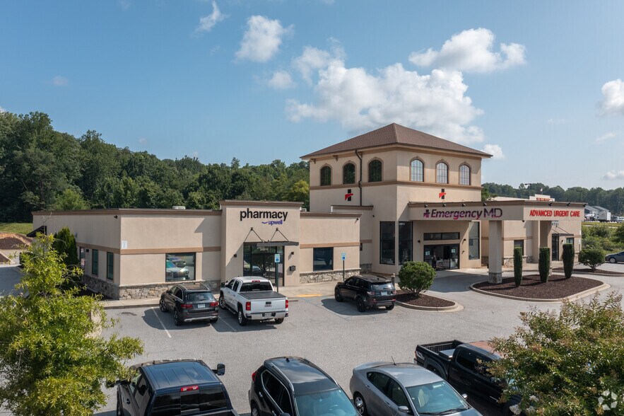 2490 N Pleasantburg Dr Greenville Sc 29609