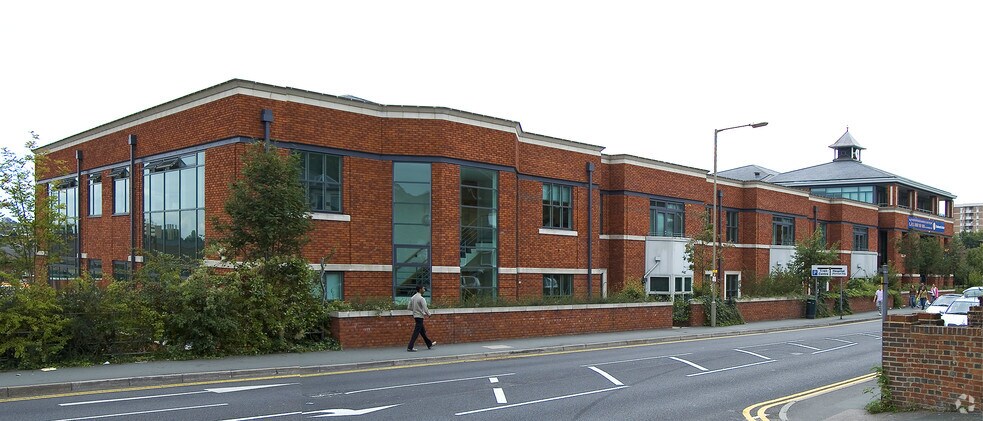 1 Farnham Rd, Guildford, SRY GU2 4RG - Coworking Space Cityfeet.com