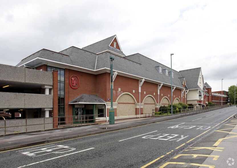 Three Spires Shopping Centre, Lichfield, STS - Retail For Lease ...