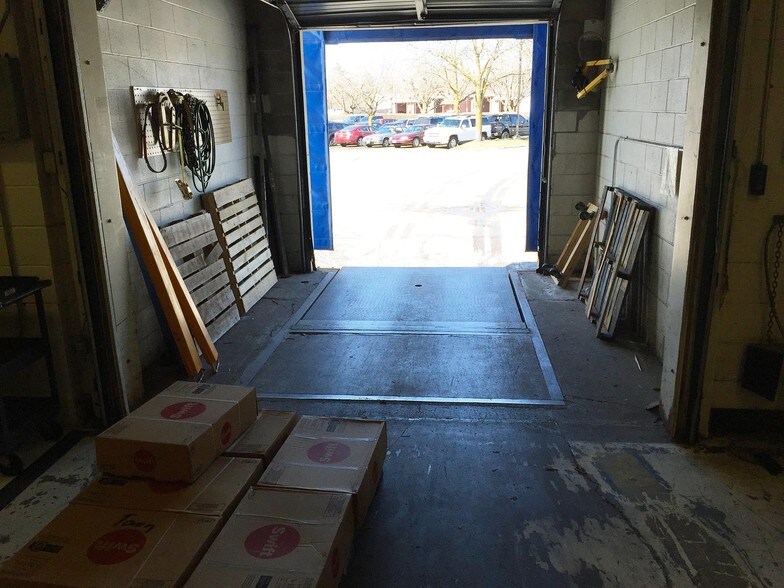 2425 Hubbell Ave, Des Moines, IA 50317 - Manufacturing For Sale ...