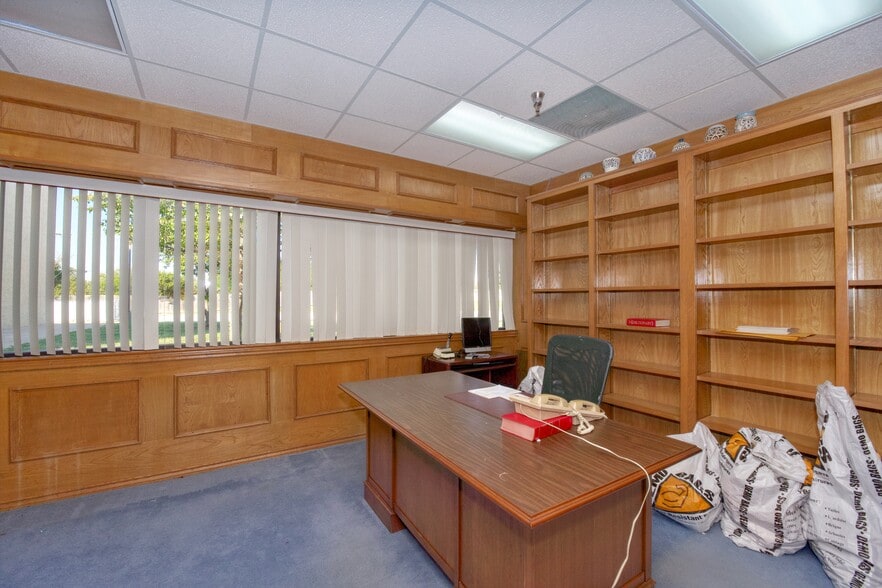 2909 S Hampton Rd, Dallas, TX 75224 - Office For Sale Cityfeet.com