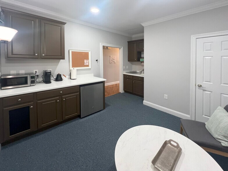 8825 Perimeter Park Blvd, Jacksonville, FL 32216 - Office For Sale ...