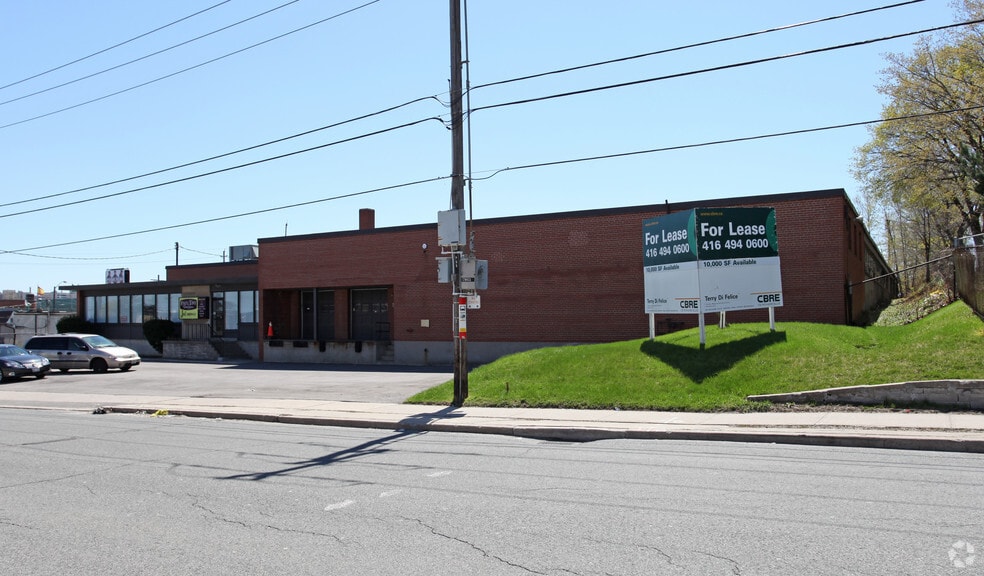 53 Tycos Dr, Toronto, ON M6B 1W3 - Industrial Cityfeet.com