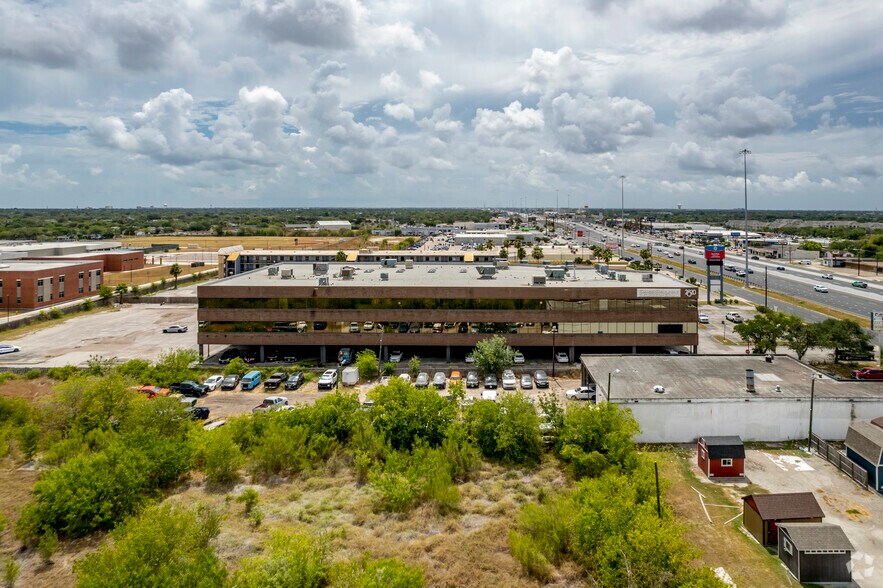 2820 S Padre Island Dr, Corpus Christi, TX 78415 - Office For Lease ...