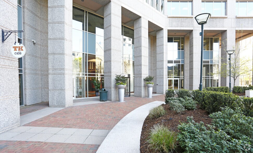 525 N Tryon St, Charlotte, NC 28202 - Office For Lease | Cityfeet.com