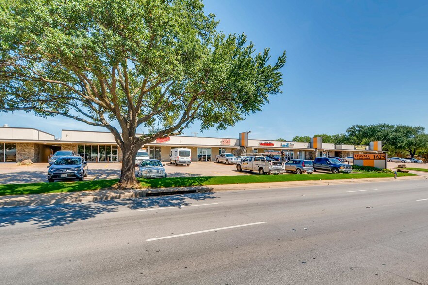 1625 W Mockingbird Ln, Dallas, TX 75235 - Retail For Lease Cityfeet.com
