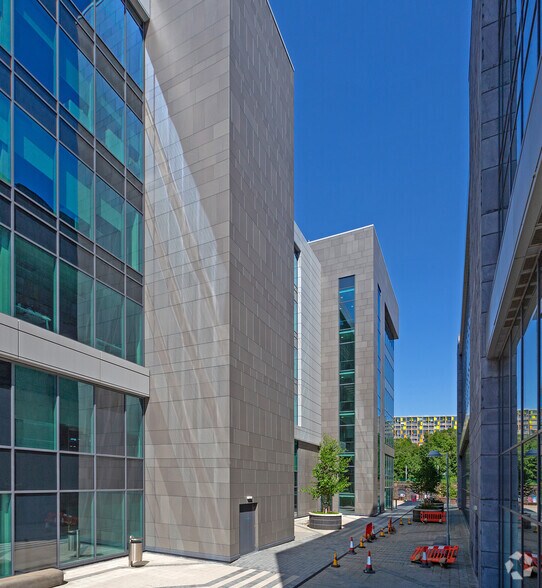 Concourse Way, Sheffield, SYK S1 2BP - Coworking Space Cityfeet.com