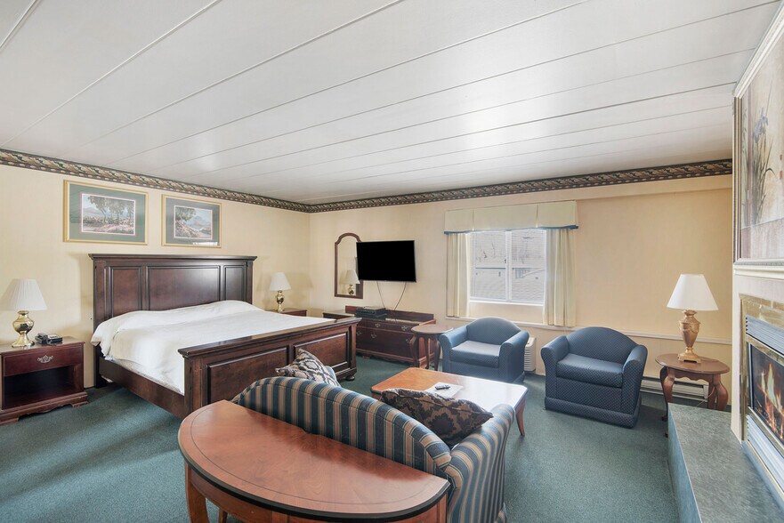 604 N McEwan St, Clare, MI 48617 - Hotel For Sale Cityfeet.com