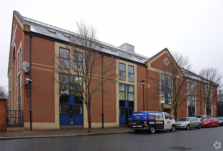 Lower Rd, London, LND SE16 2XB - Coworking Space Cityfeet.com