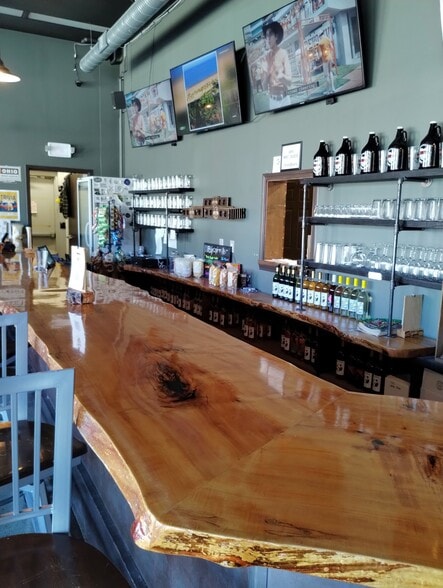 9528 Diamond Centre Dr, Mentor, OH 44060 - Restaurant For Sale Cityfeet.com
