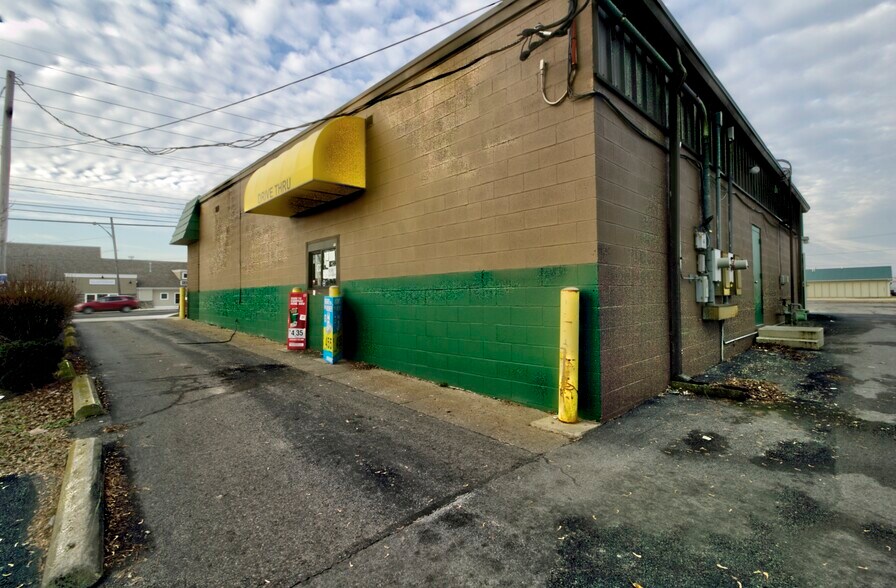221-223 W Perkins Ave, Sandusky, OH 44870 - Storefront For Sale ...