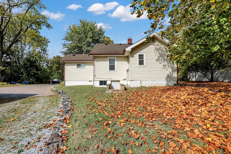 375 W Edwards Ave, Indianapolis, IN 46217 - Religious Facility For Sale ...