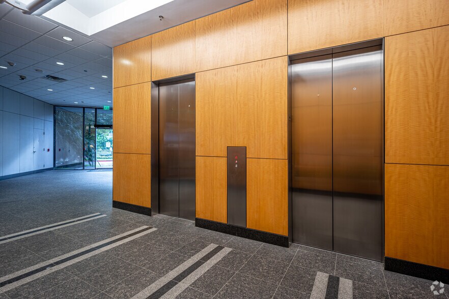 20333 State Highway 249, Houston, TX 77070 - Coworking Space Cityfeet.com