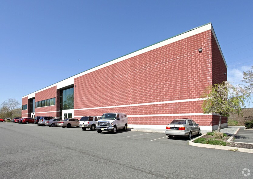 901 Penhorn Ave, Secaucus, NJ 07094 - Industrial For Lease Cityfeet.com
