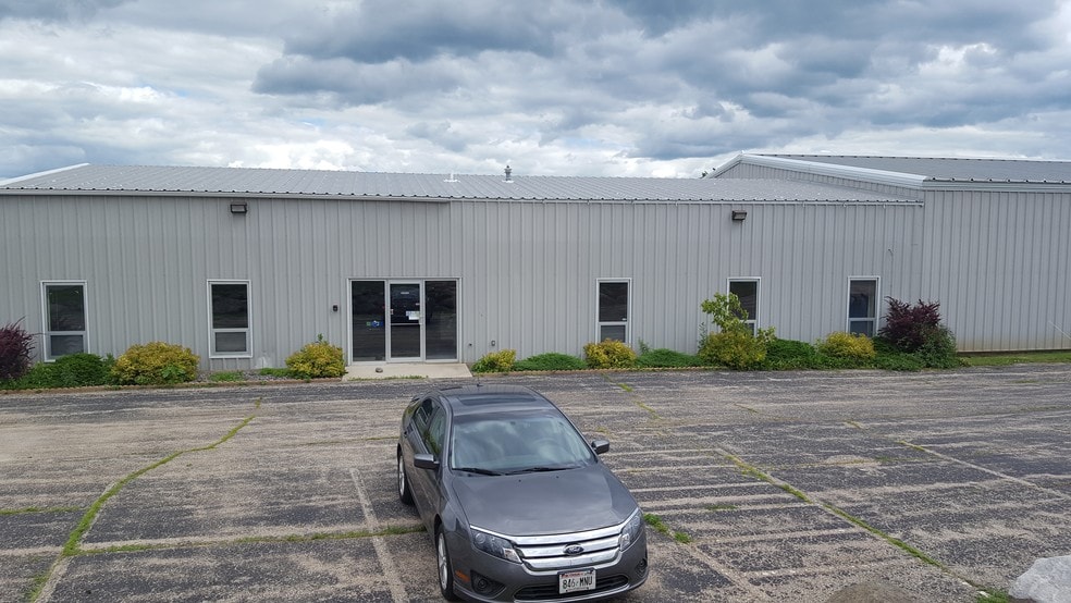 1011-1019 S Spring St, Beaver Dam, WI 53916 - Flex For Sale Cityfeet.com