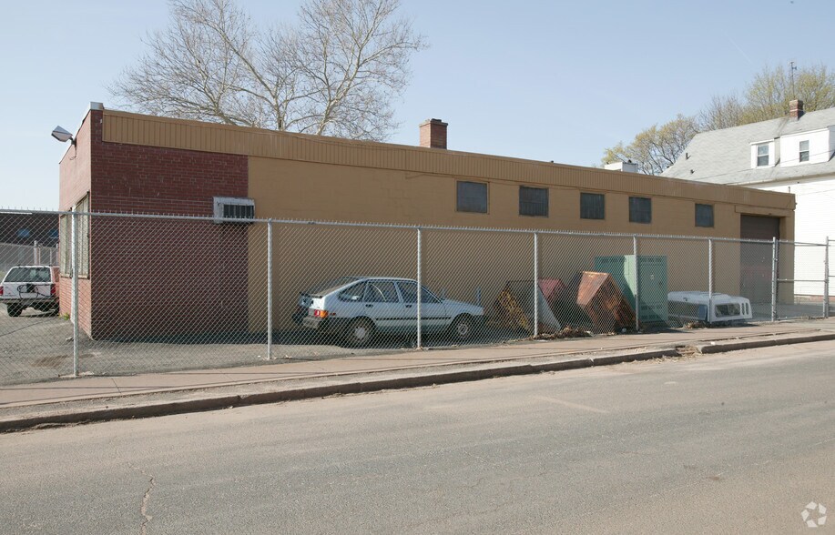 695 Windsor St, Hartford, CT 06120 - Warehouse For Sale Cityfeet.com 695 Windsor St, Hartford, CT 06120 - Warehouse For Sale Cityfeet.com