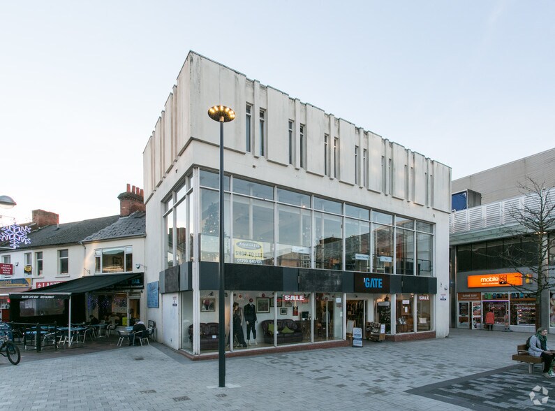 52 Havelock Sq, Swindon, WIL SN1 1LE - Storefront For Sale Cityfeet.com